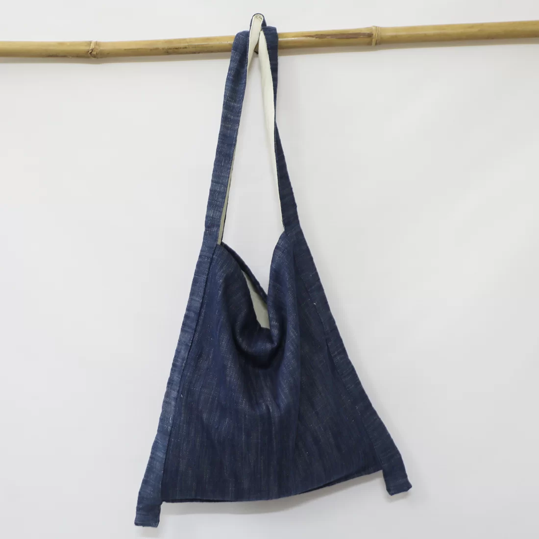 Stylish Jhola Bags for Every Occasion | Vritti Designs